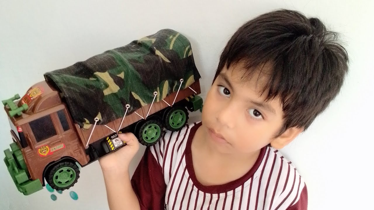 Mobil Truk Tentara TNI I Mobil Perang Tentara Angkatan TNI I Mobil Truk ...