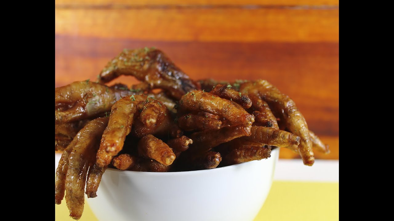 Snack de patas de pollo - YouTube
