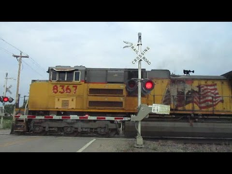 UP 8367 North MNPAL Filmed In Medford Township Awesome Extra Horns (8-9-2023) - YouTube