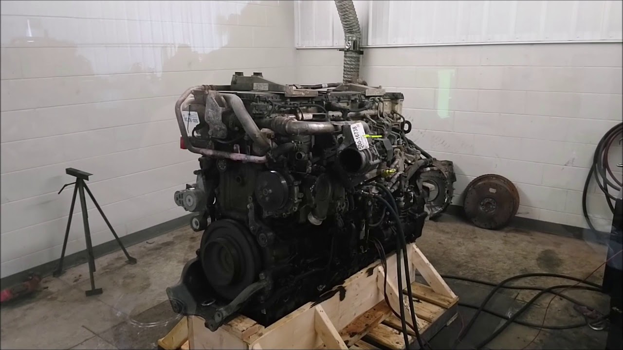 2013 Detroit Diesel DD15 Engine - YouTube