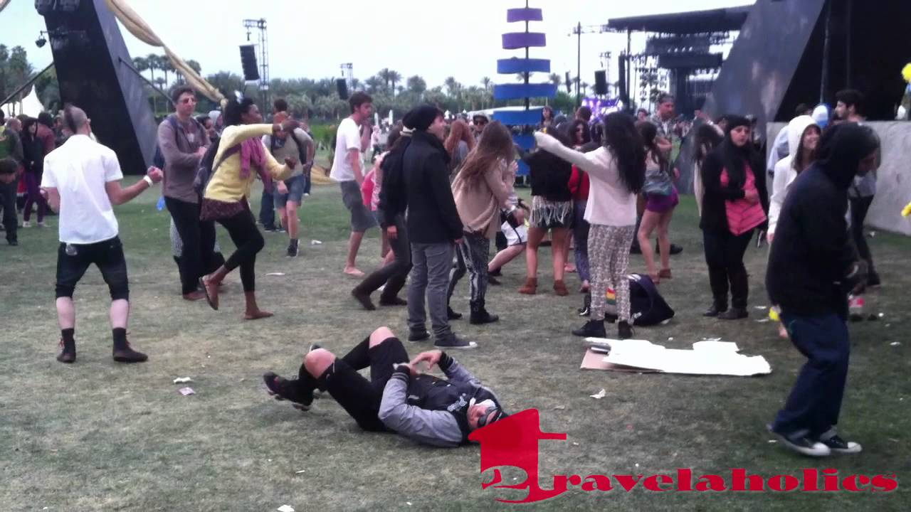 Coachella 2012 Do Lab Dance Party - YouTube