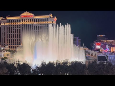 Here’s the Side View of the Entire Show at the Fountains of the ...