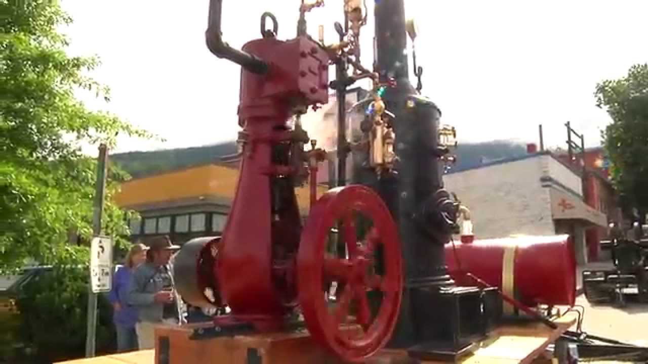 Classic Cars and Steam Engines in Nelson BC Canada - YouTube