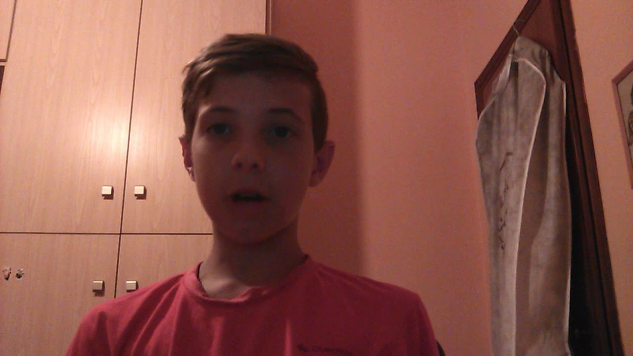 ALIENI IN SOFFITTA RECENSIONE - YouTube