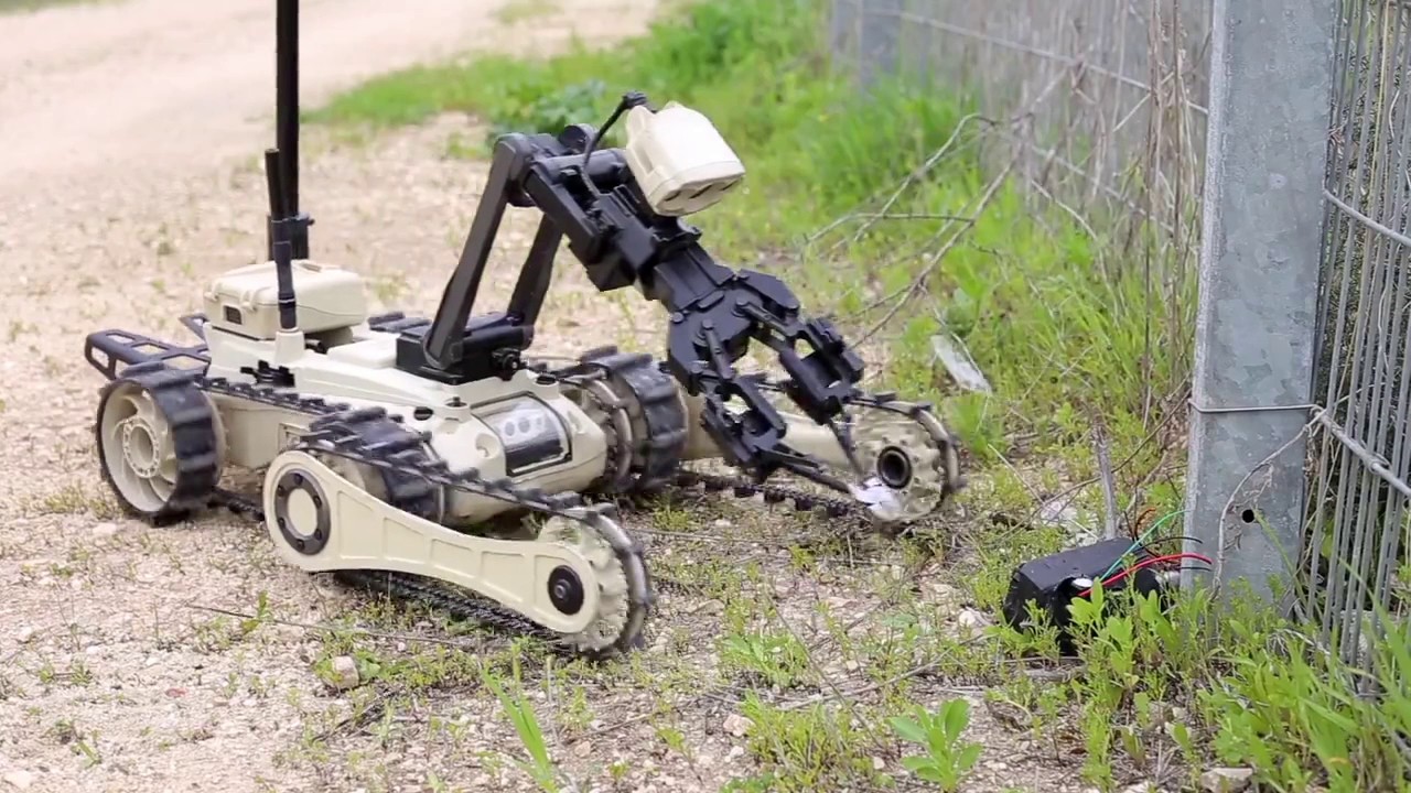 MTGR lightweight combat tactical robot shows off its capability - YouTube