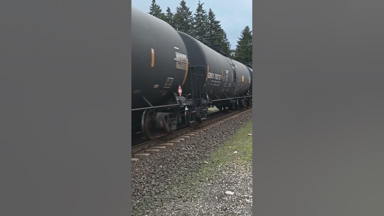 fast tanker BNSF#BNSF #railway - YouTube