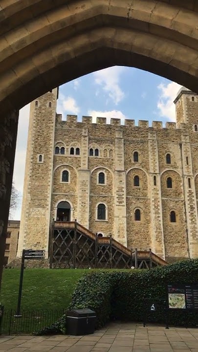 Tower of London - YouTube