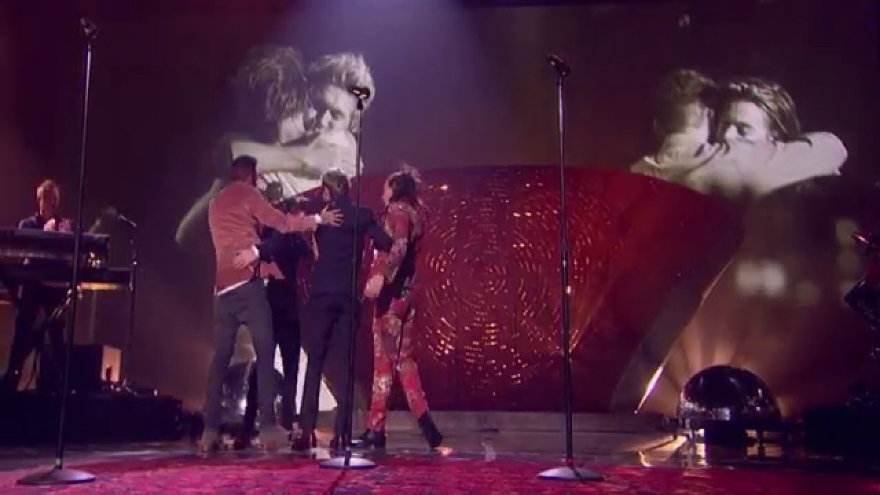 1D LAST GROUP HUG - YouTube