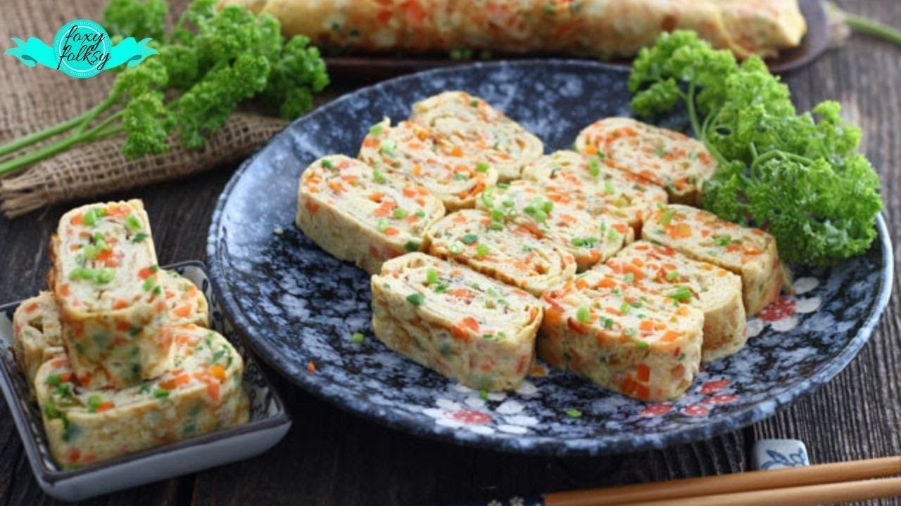 KOREAN EGG ROLL (GYERAN MARI) - YouTube