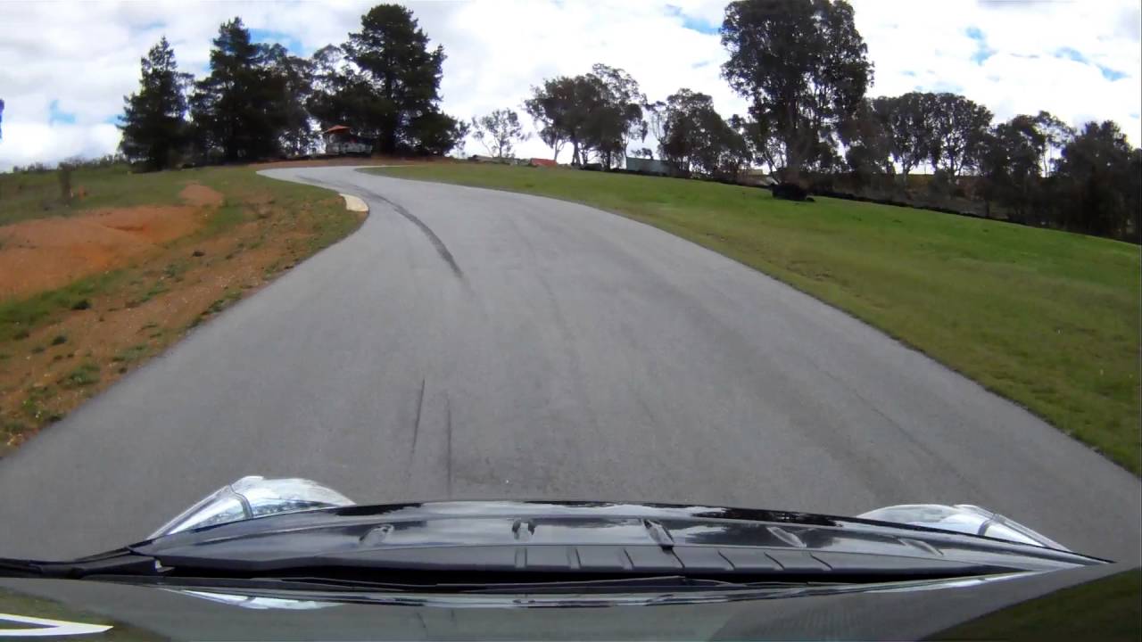 LEAF at NSW Hillclimb Champs 2016 R7 Fairbairn Park, Duncan run 3 - YouTube