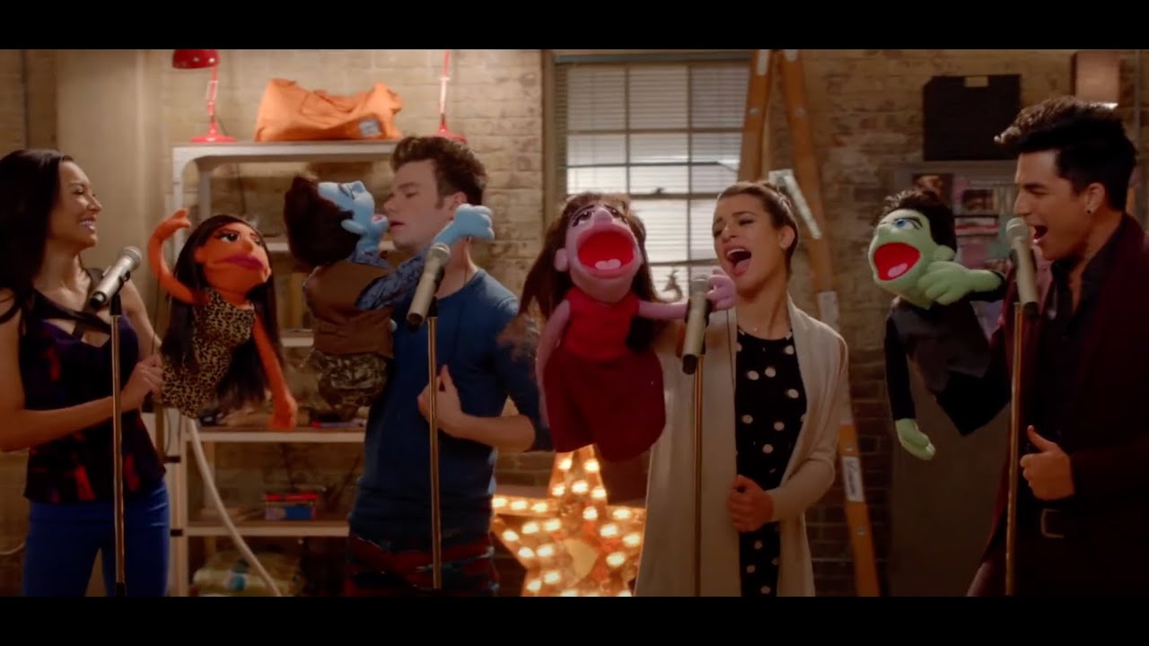 Glee - The fox (Full performance HD) - YouTube