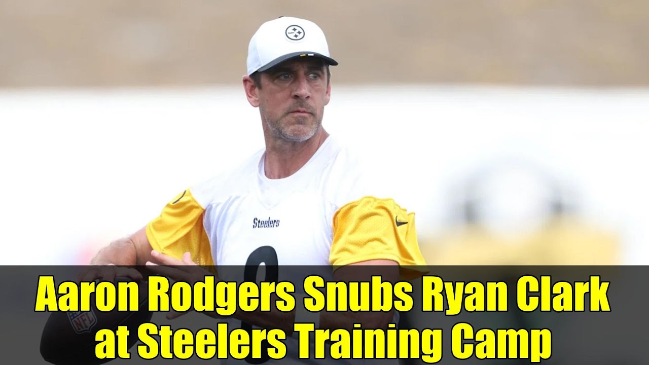Aaron Rodgers Snubs Ryan Clark at Steelers Training Camp - YouTube