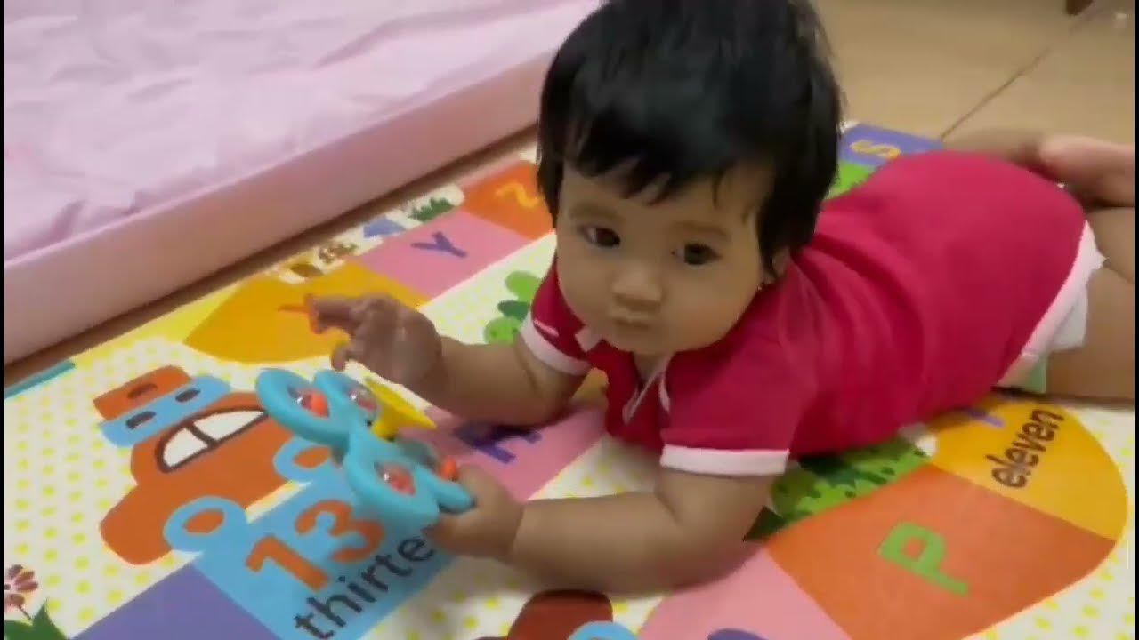 eps 71 | Abis mandi pagi Baby Zaylin langsung main - YouTube