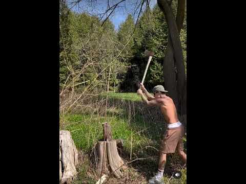 JUSTIN BEIBER shows off his amazing lumberjack skills