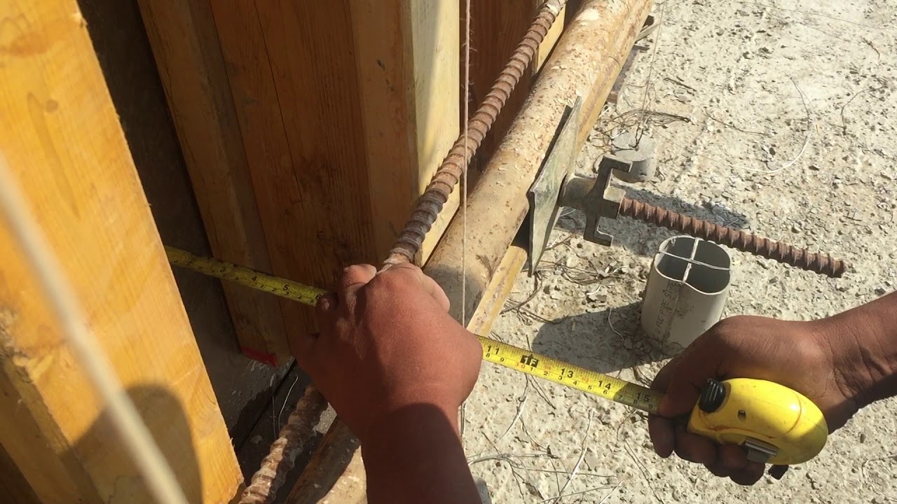 Column Shuttering- d) Leveling - YouTube