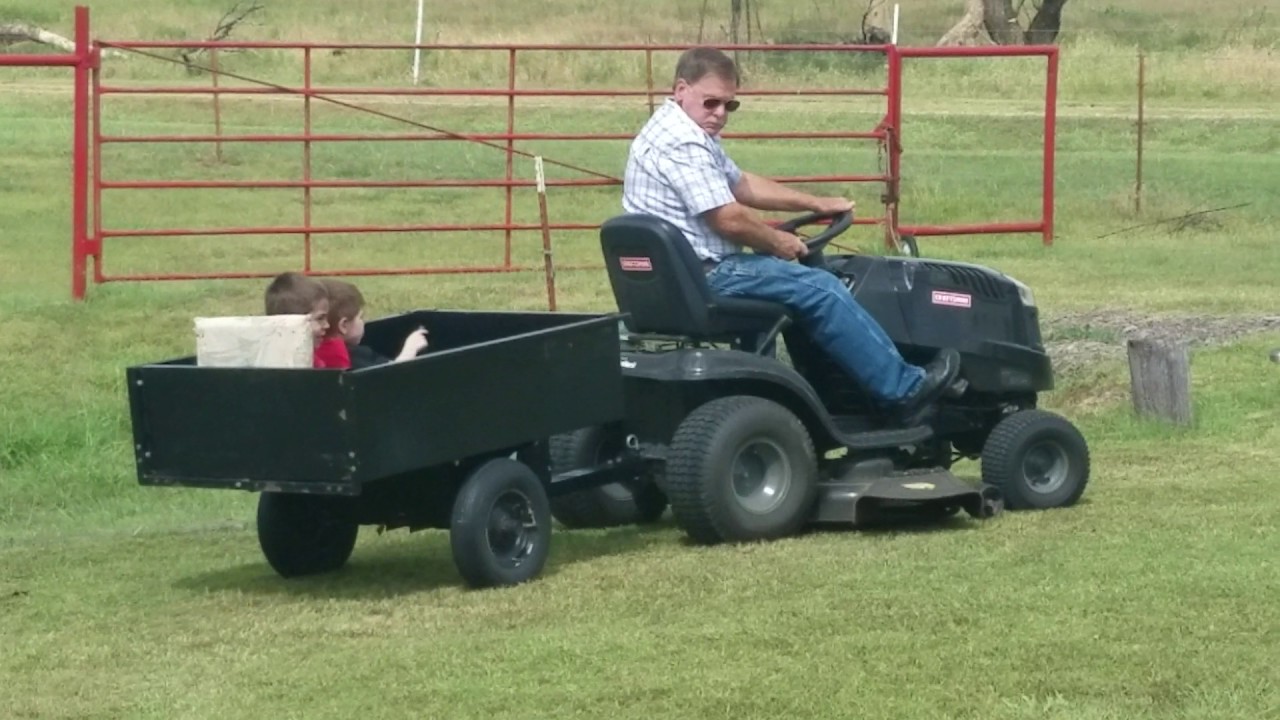 Donkeys and Tractor rides(2) - YouTube