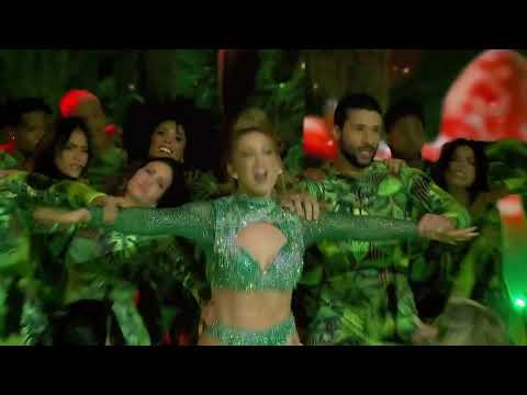 Sheila Mello fazendo \