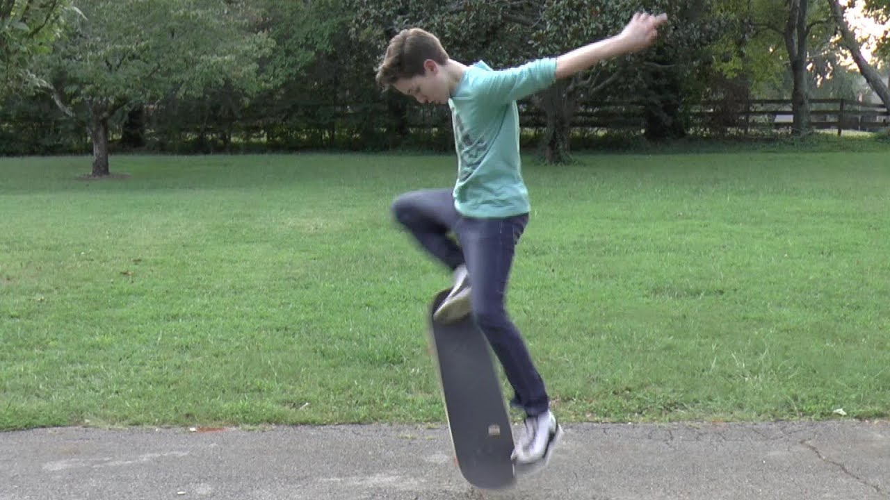 Landing My First Frontside 180! (Skateboarding) - YouTube