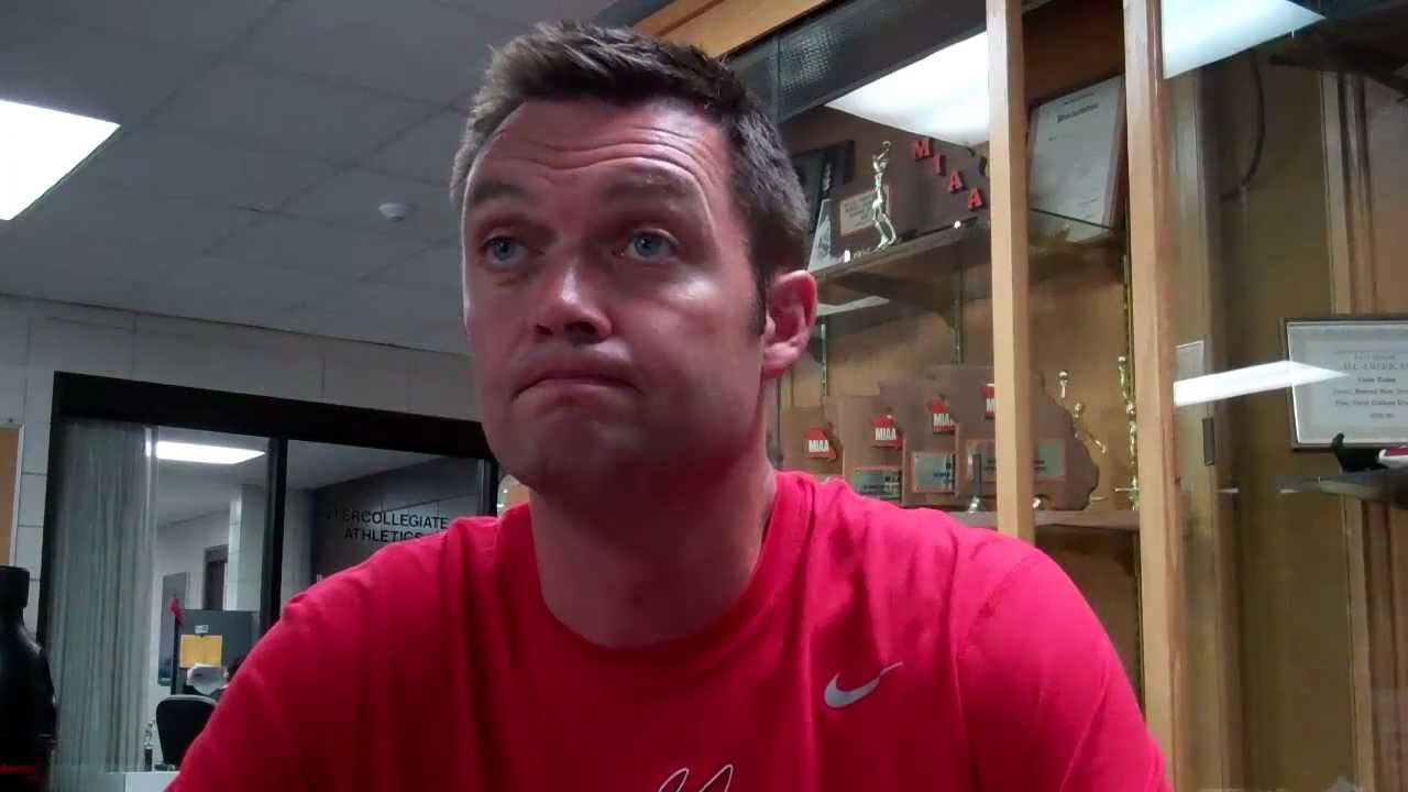 Lewis Theobald previews upcoming Jennies soccer season - YouTube