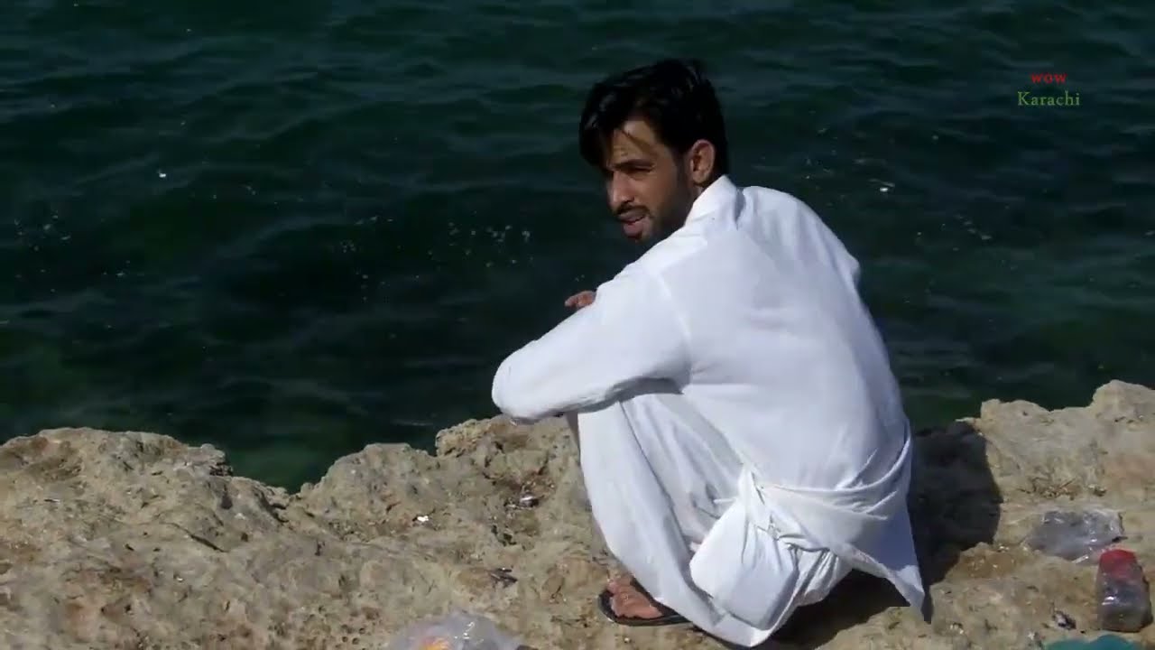 Fish Hunting In Mubarak Village Karachi Pakistan - YouTube
