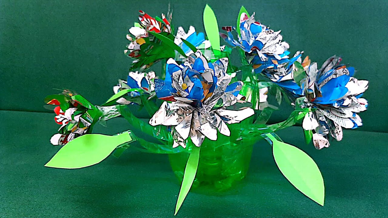 DIY Plastic flower vase and flower making ideas / bottle art / plastic ...