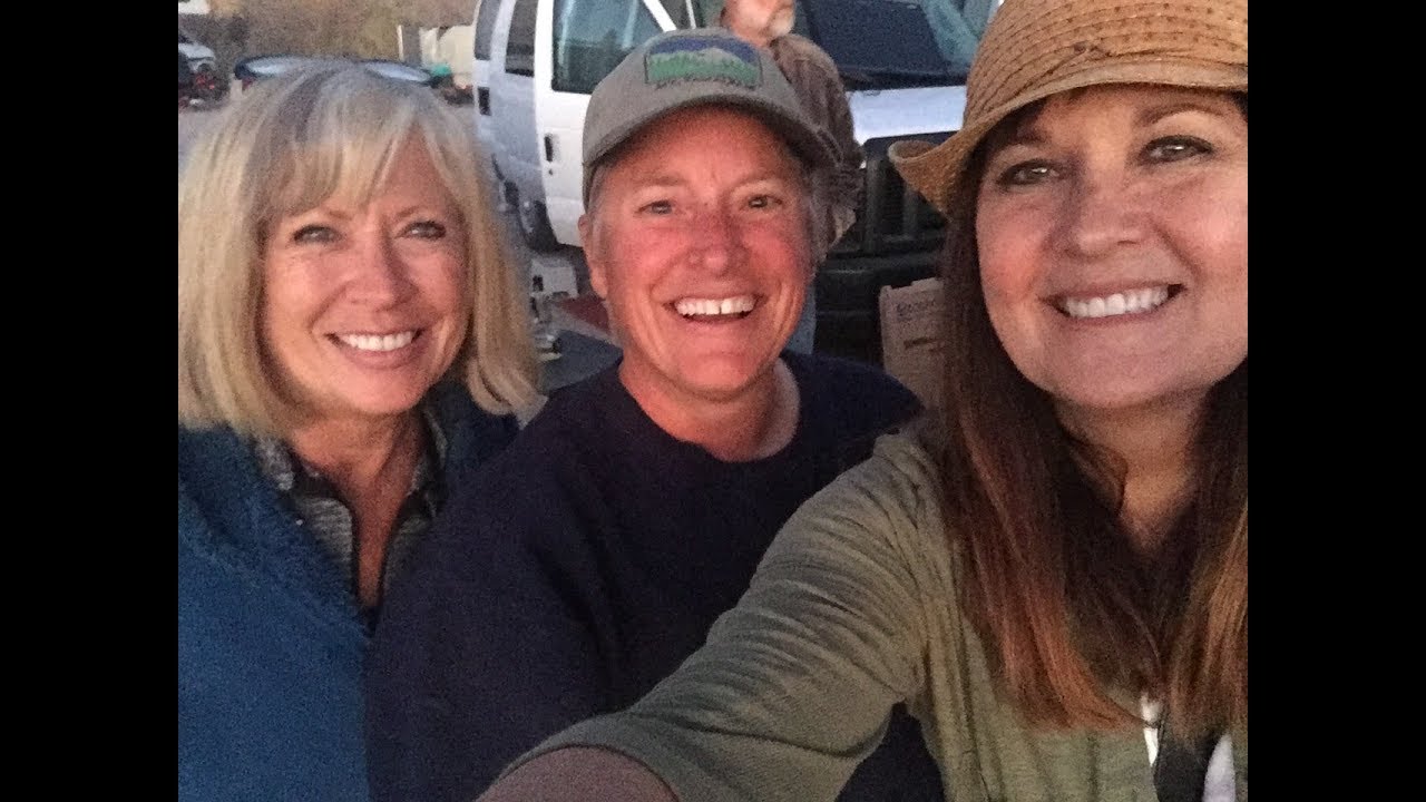 VAN LIFE | Caravan Carolyn and RV Joey Behind the Scenes #vanlife - YouTube