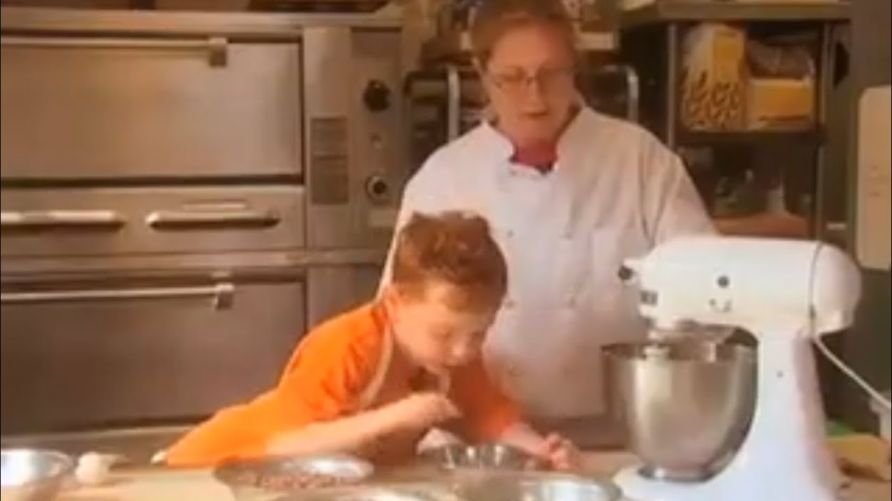 This is Daniel Cook - Season 1 - This is Daniel Cook making cookies ...