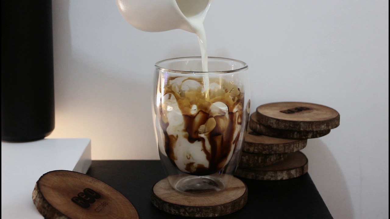 ES KOPI SUSU GULA AREN | COFFEE AREN LATTE - YouTube