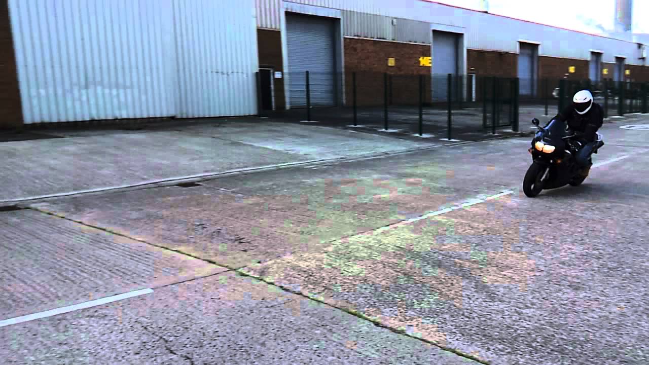 VFR 750 1995 Wheelie - YouTube