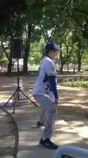 Bailoterapia Plaza El Trigal . Prof Johan - YouTube