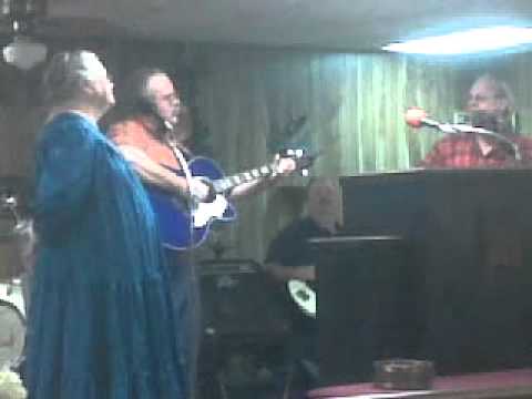 Swing wide them golden gates, Jessie Watson - YouTube