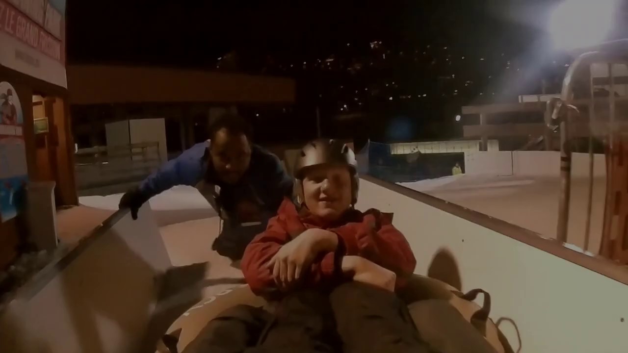 Toboggan Face to Face - YouTube