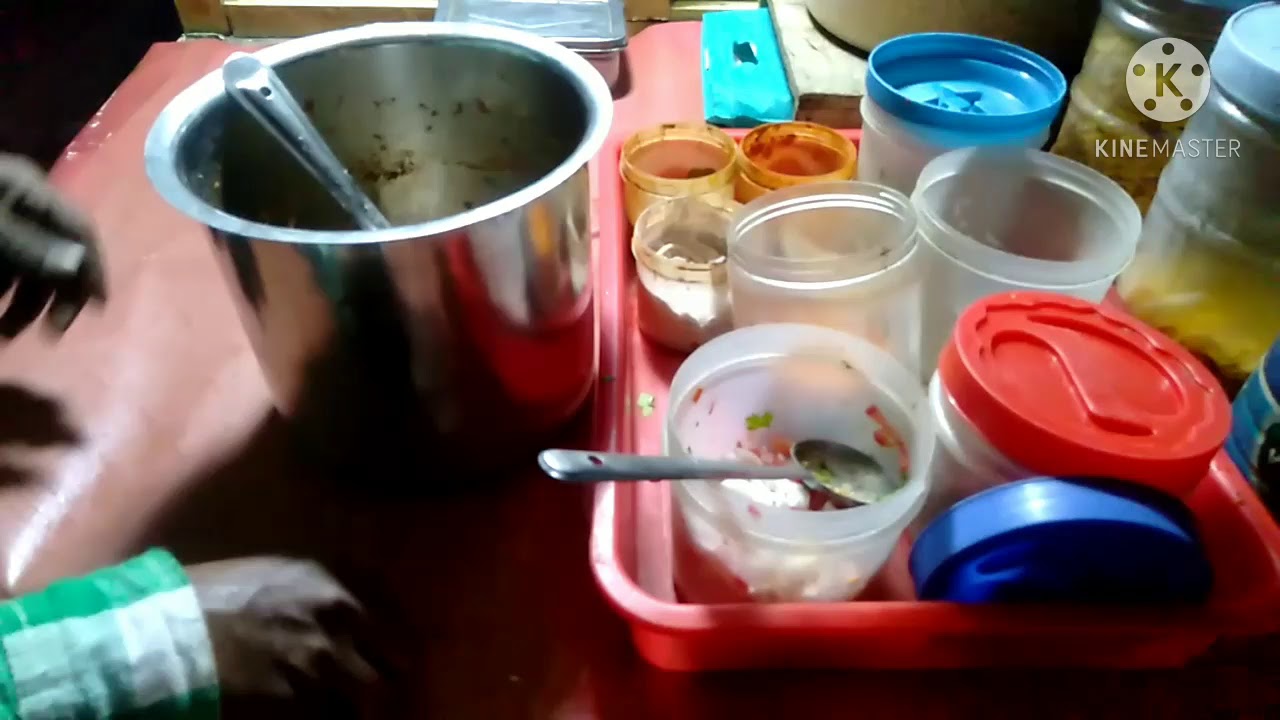 Indian style moori mixture making by hard working man on street - YouTube