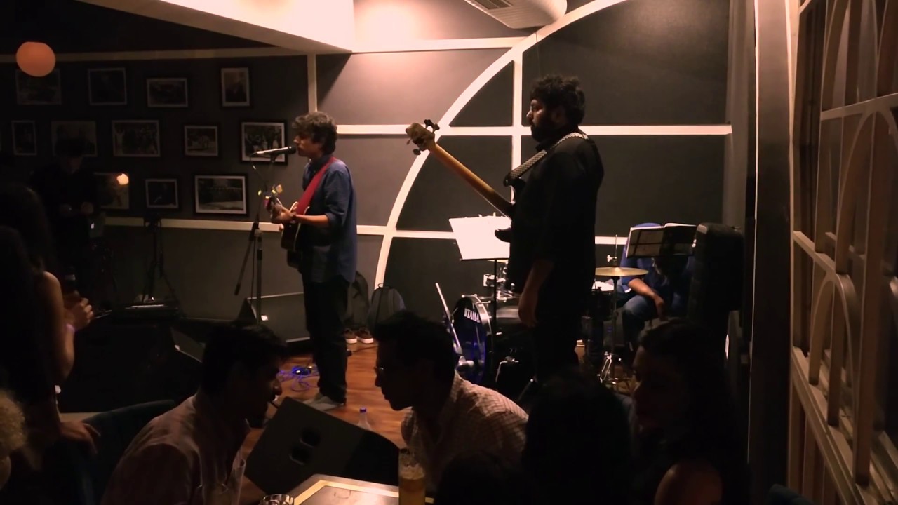 Raghav Meattle Live At The Bar Cat, New Delhi - YouTube