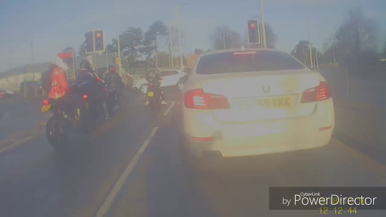 Nottingham Blood Bikers Christmas Toy Run 2018 - YouTube