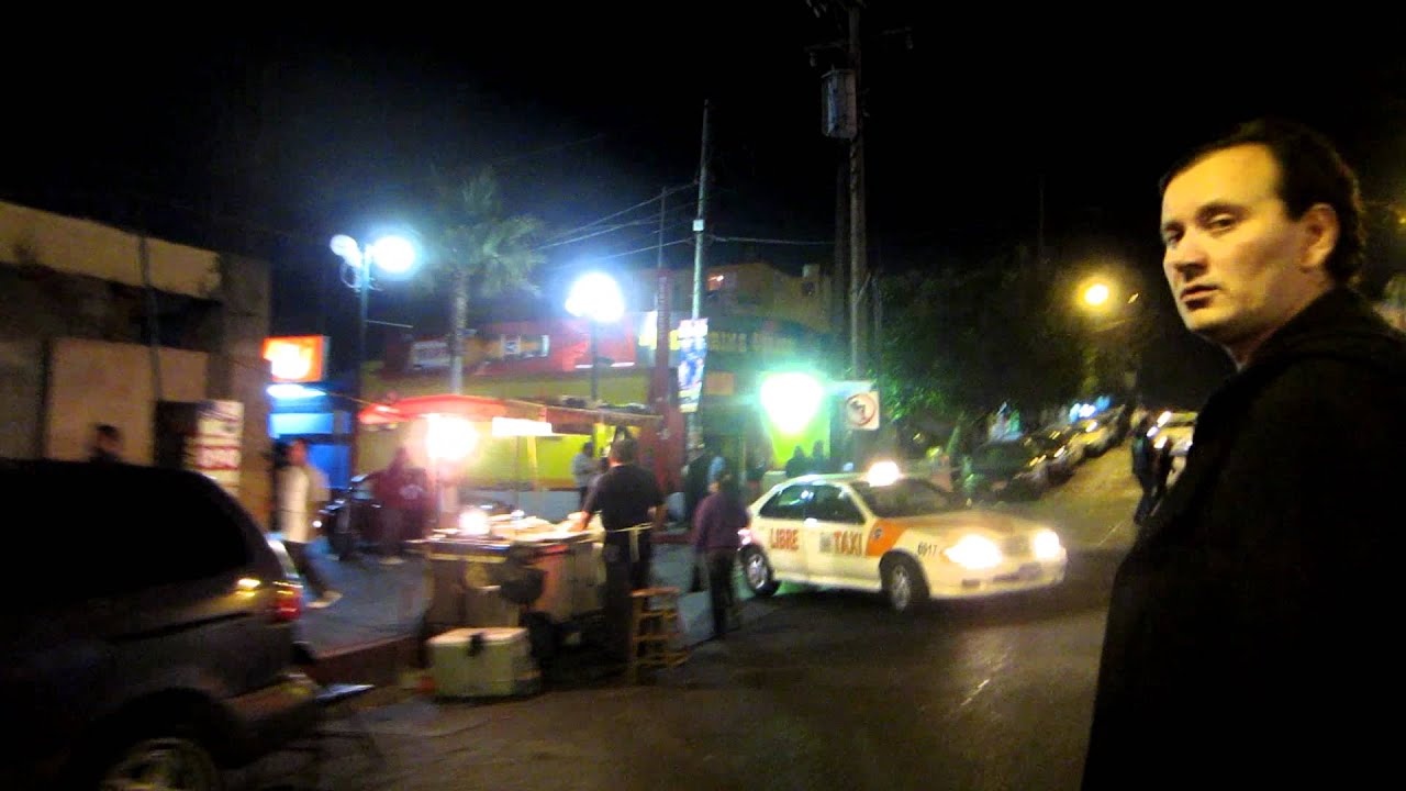 Walking Tour of Tijuana Mexico after dark - YouTube