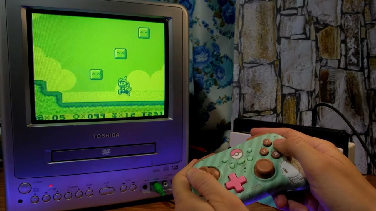 Gaming on CRT | Nintendo Switch | Super Mario Land 2 (GB Online) | Toshiba 9inch CRT TV - YouTube