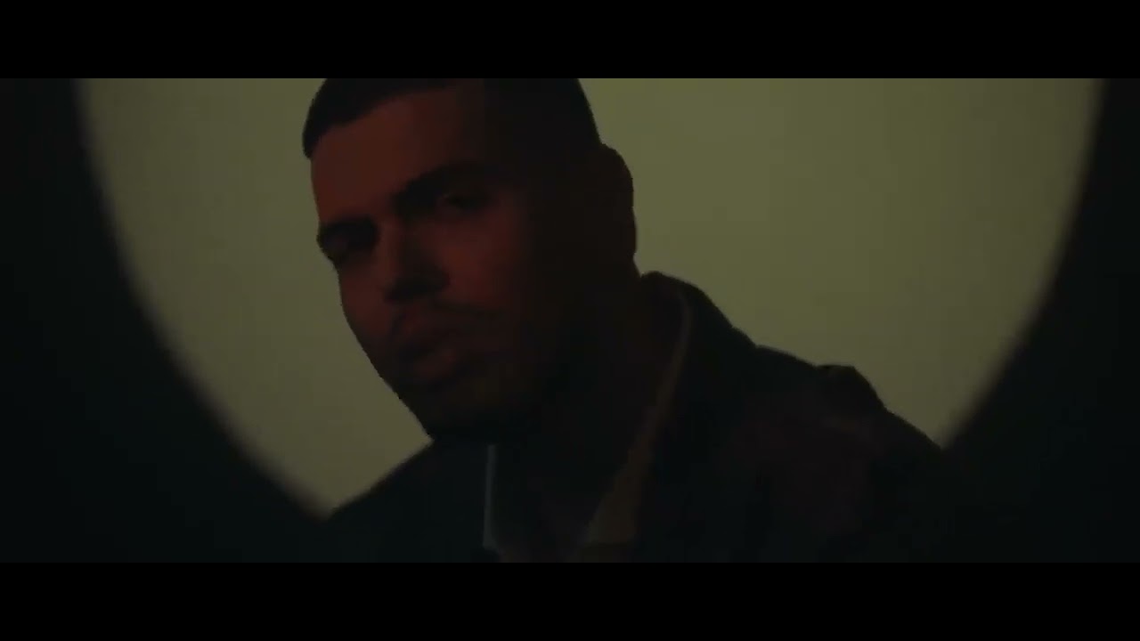 Aria Moon x Andrei Banuta - Vreau sa te Uit - YouTube