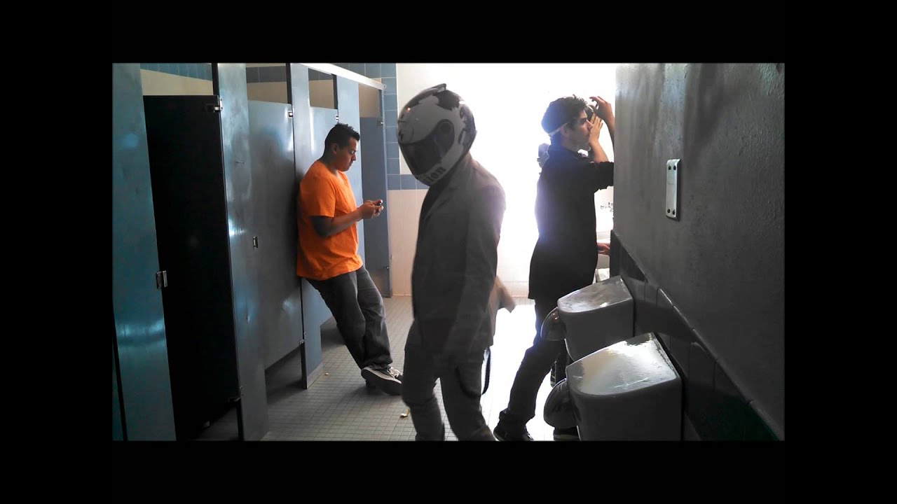 Harlem Shake - Bathroom Party Edition - YouTube