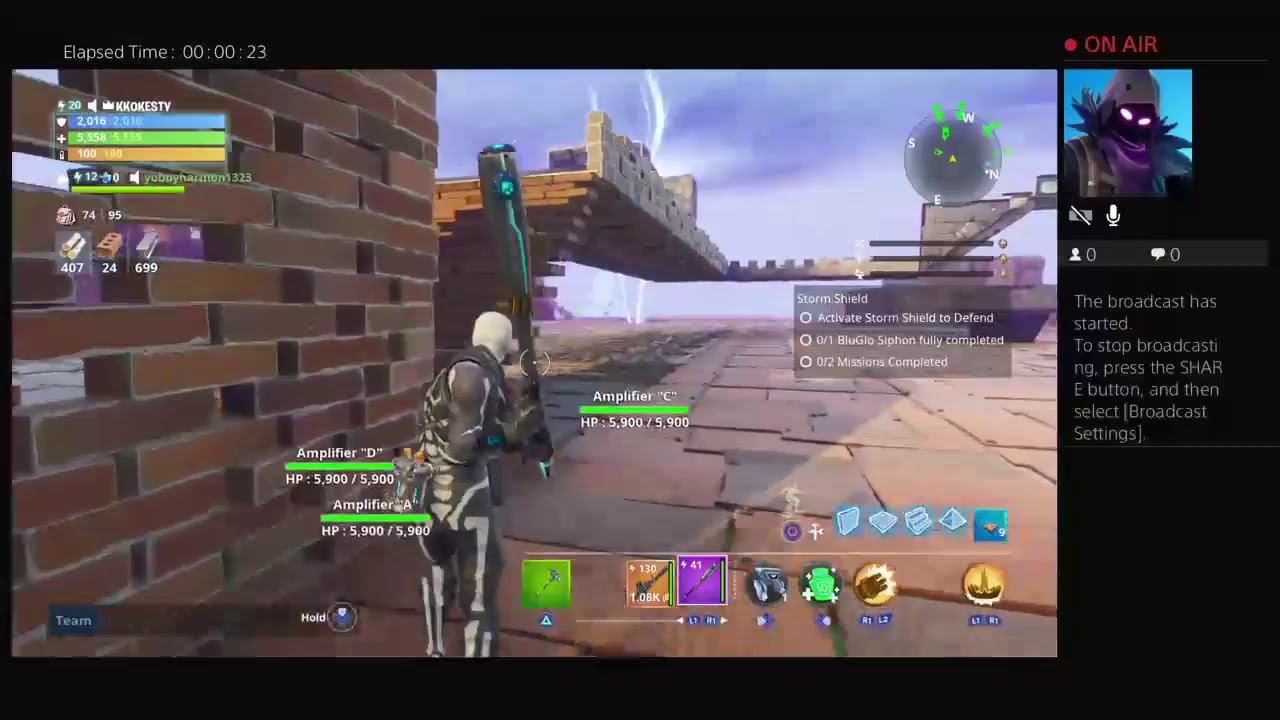 Giving random guns back - YouTube