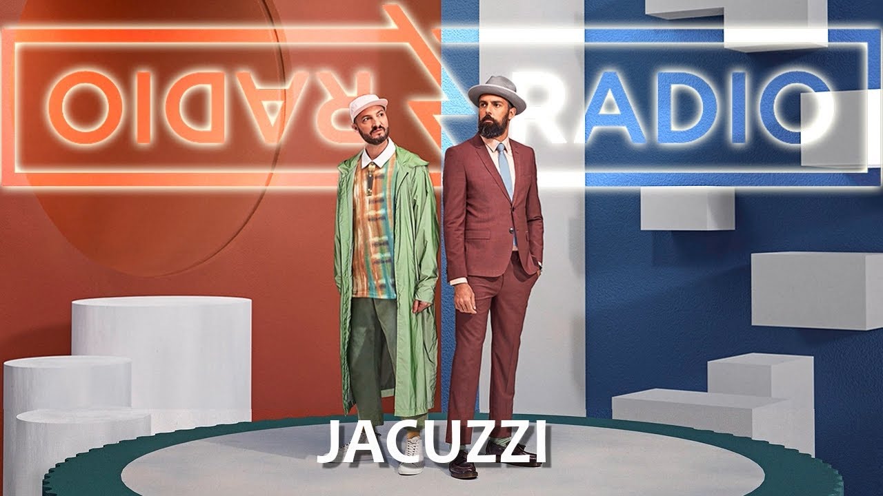 Radio Radio Jacuzzi Karaoke - YouTube