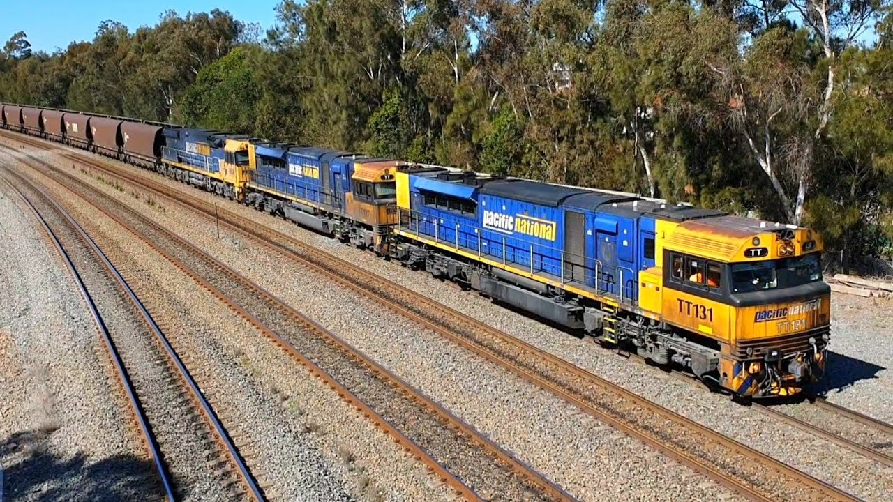 Hunter Valley Coal Trains. Australia - YouTube