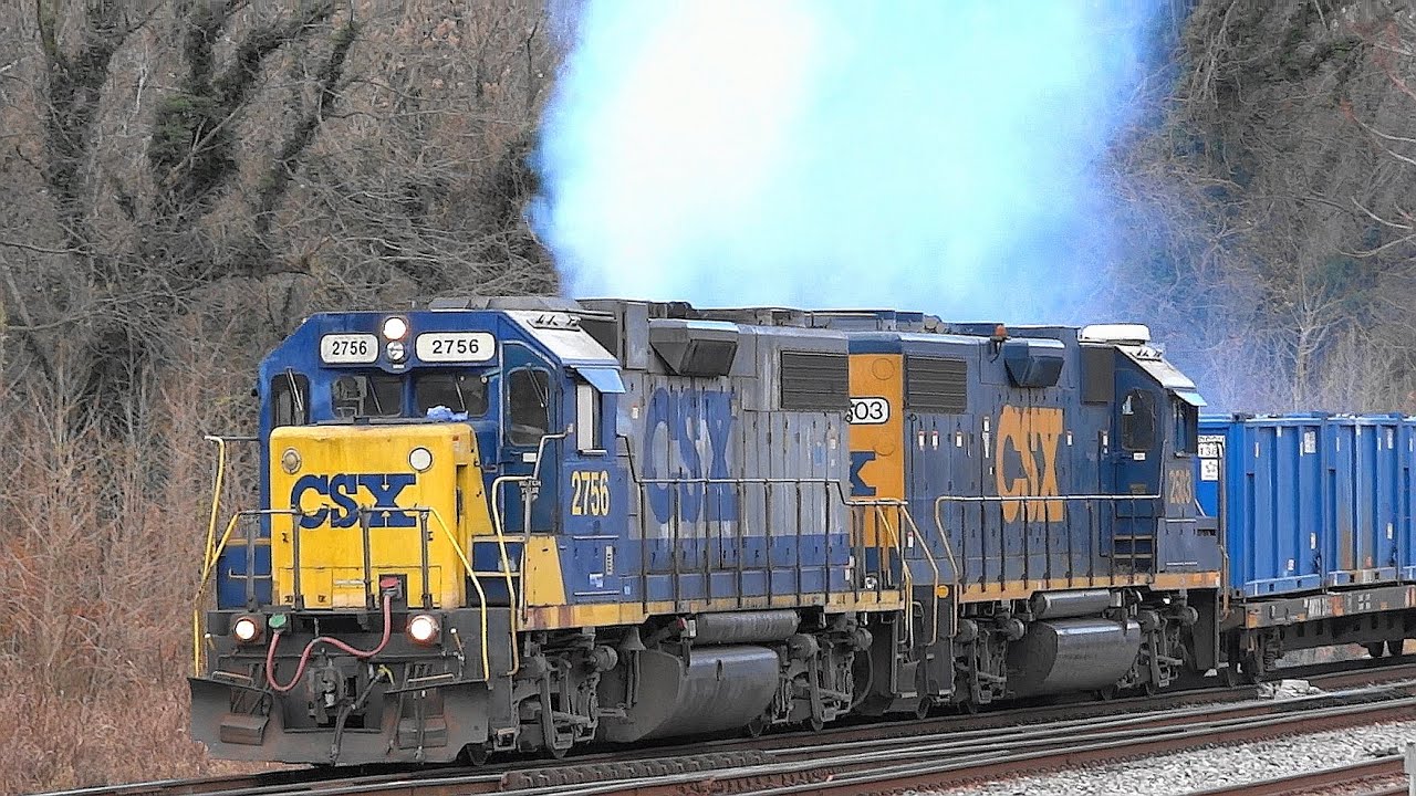 Smoking Yellow Nose Two CSX GP38 in Point of Rocks - YouTube