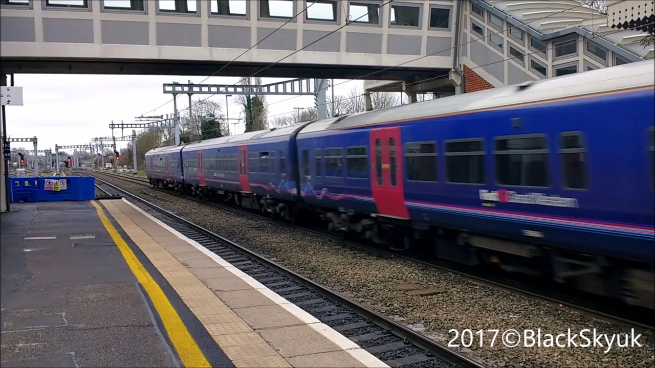 GWR Class 166 passing through Slough, Fast. - YouTube