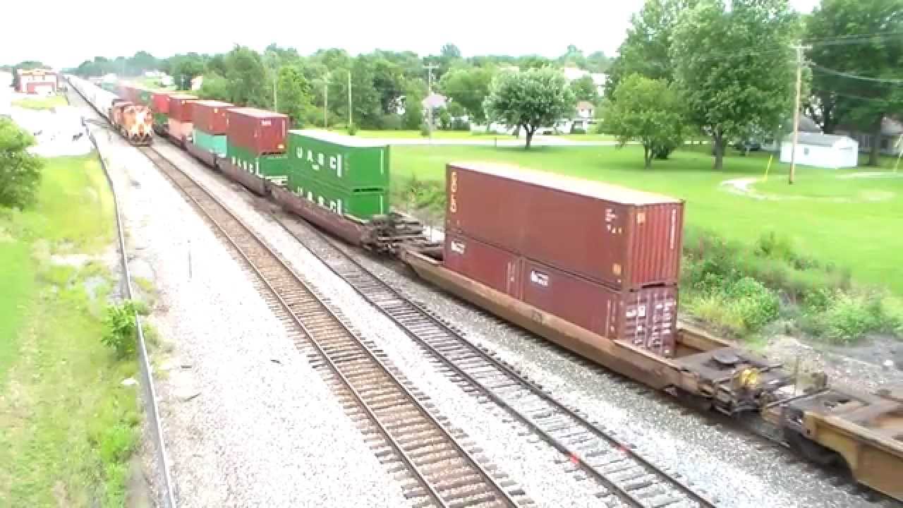 BNSF 6577 & 5099 meet in Marceline, Mo. - YouTube