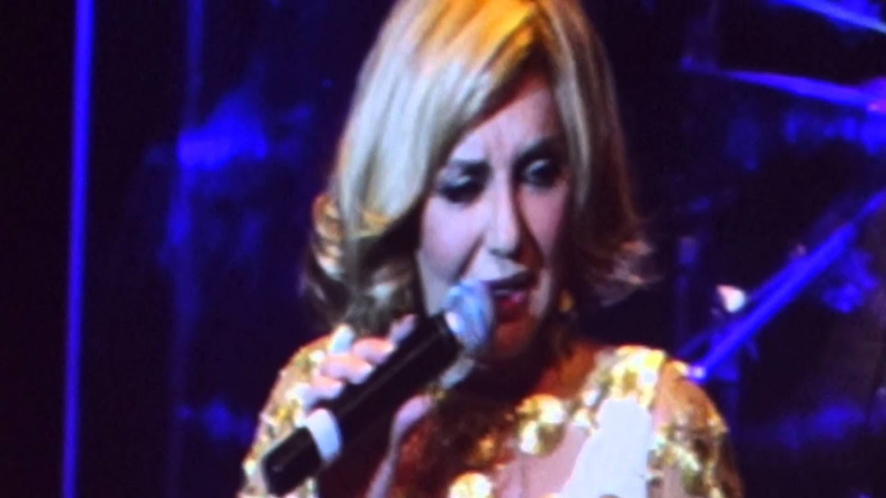 Googoosh - Eshgh (Melbourne Dec 2015) - YouTube