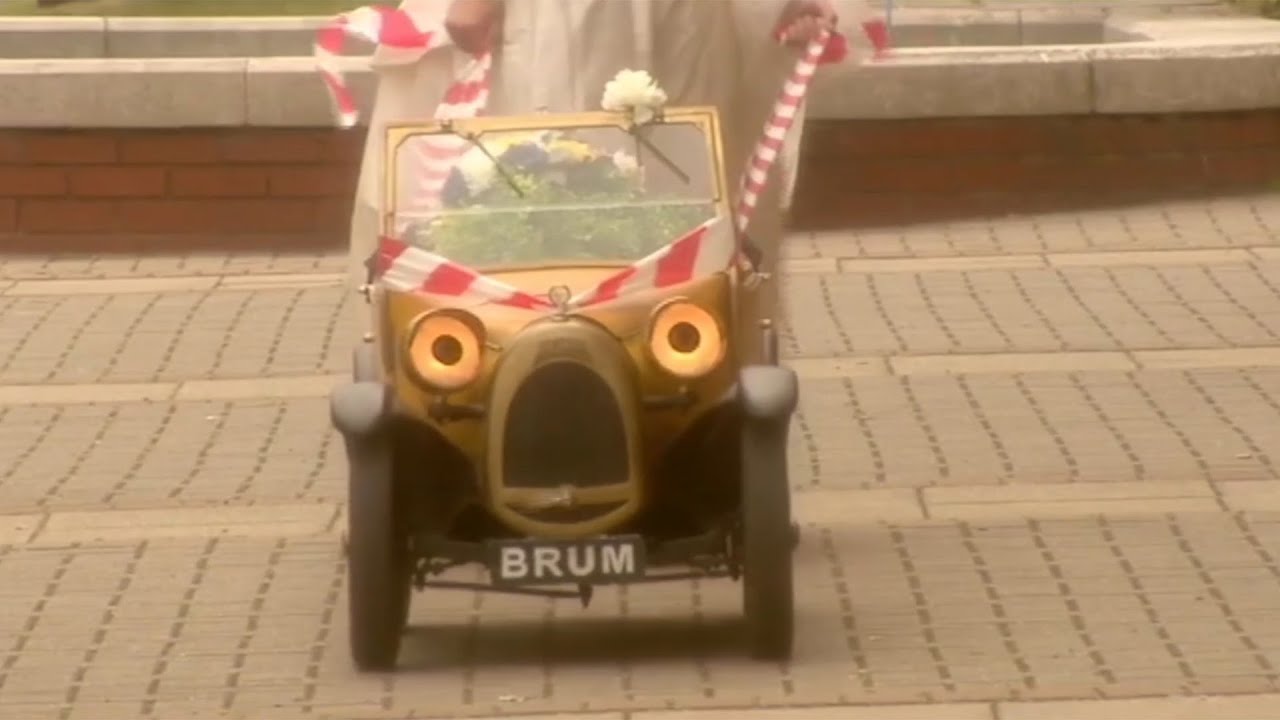 American Reacts to Brum (#4) - YouTube