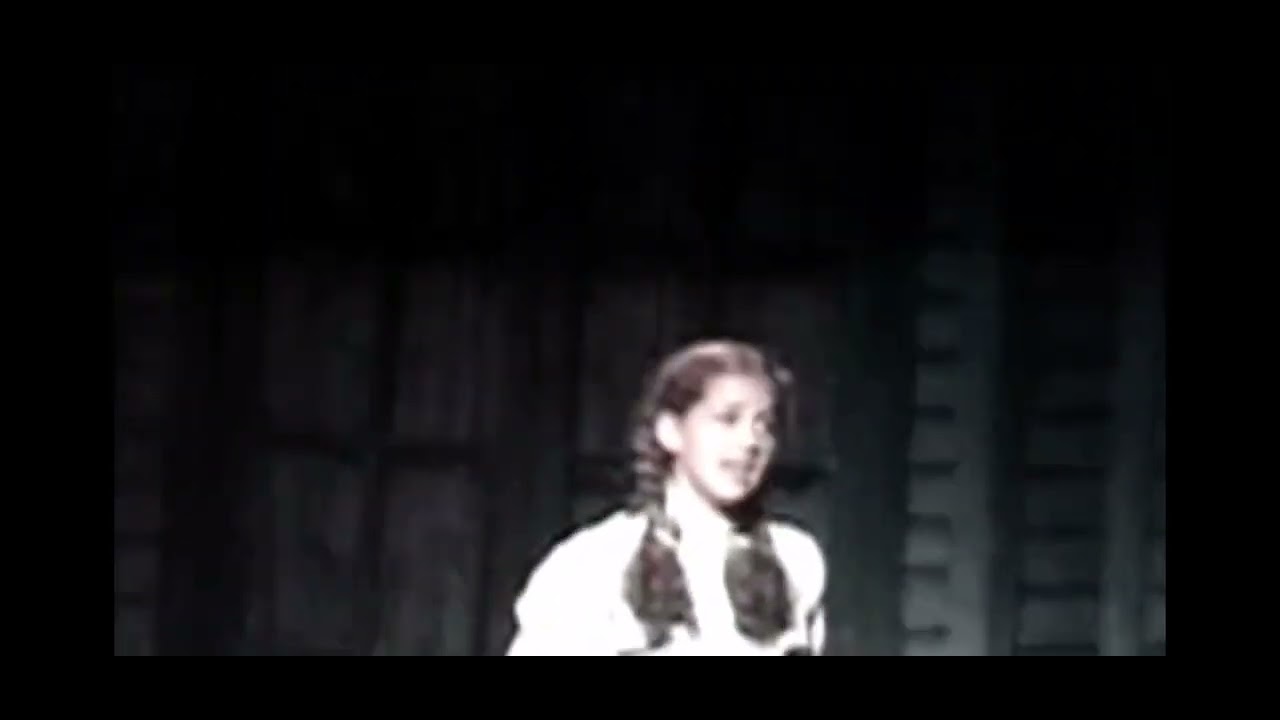 Jessica Grov’e as Dorothy in The Wizard Of Oz MSG 1998 Over The Rainbow ...