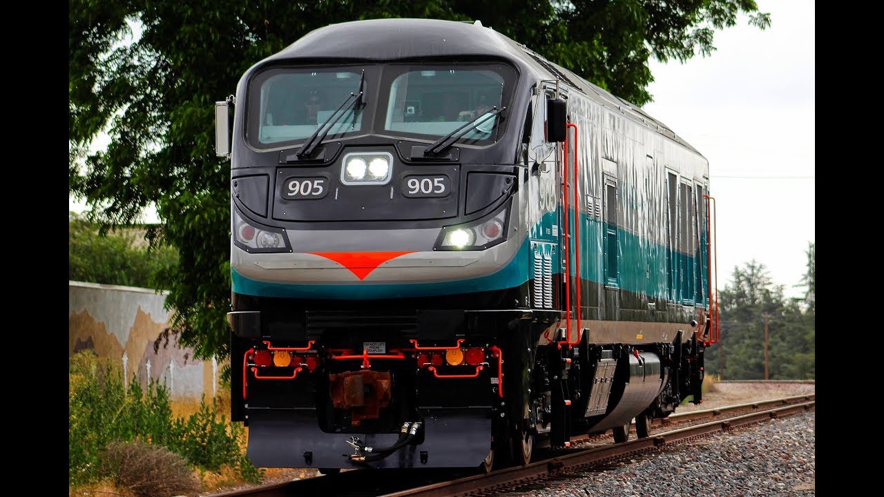 Metrolink EMD Tier 4 testing on the Pasadena sub. - YouTube