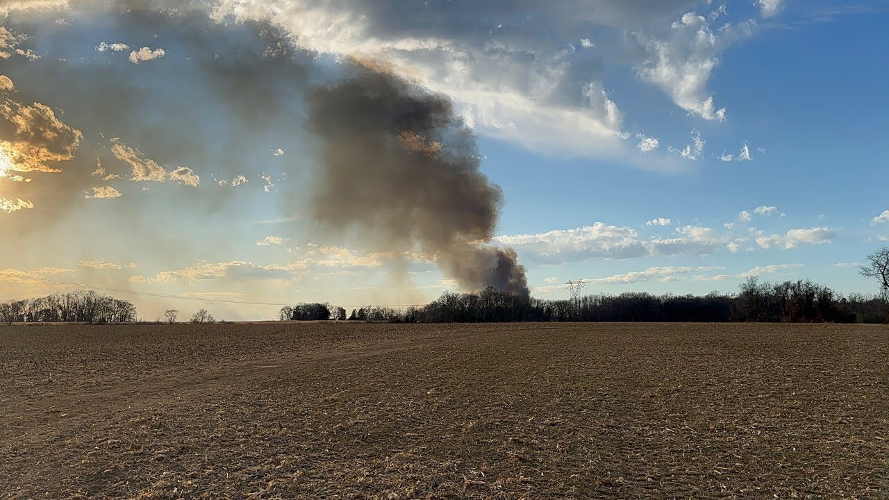 EasternChaser is live! - Fort Mott Wildfire, Pennsville, NJ - YouTube